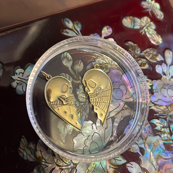 Catbird | Jewelry | Catbird X Phoebe Bridgers Kissing Skull Charm Set ...